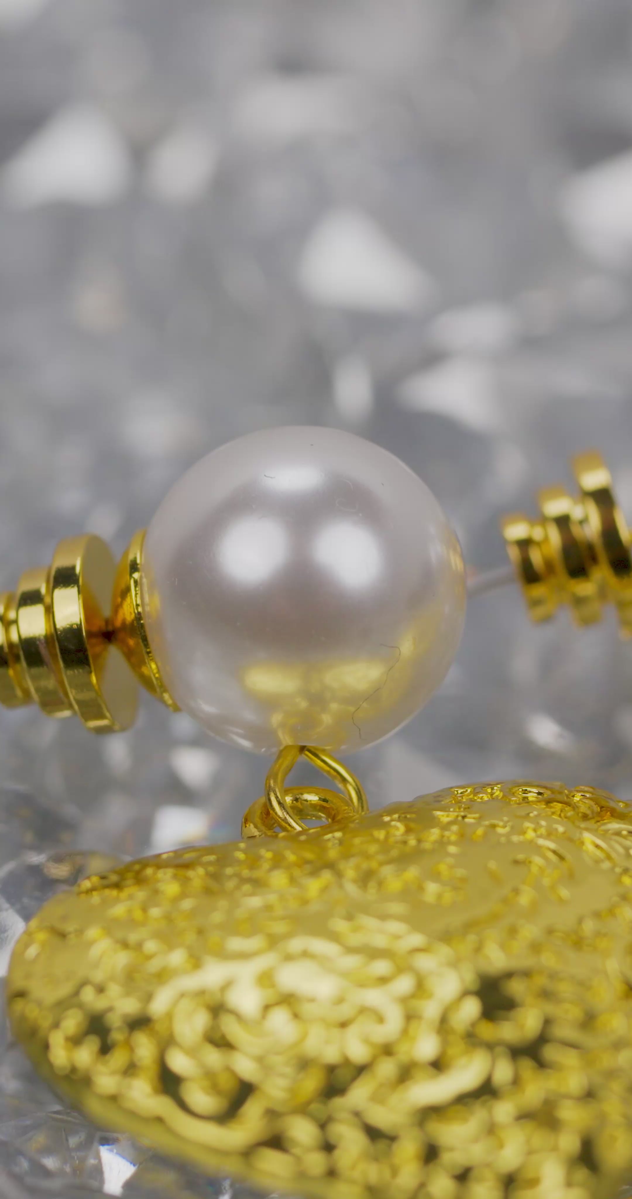 Amora Pearl Heart Dangles – Ivory/Gold | Sassy Jones Earrings